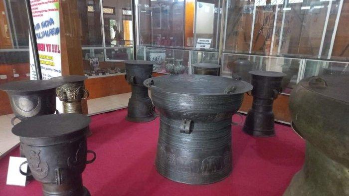 Mengunjungi Museum 1000 Moko Alor, Ada Nekara dari Vietnam ...
