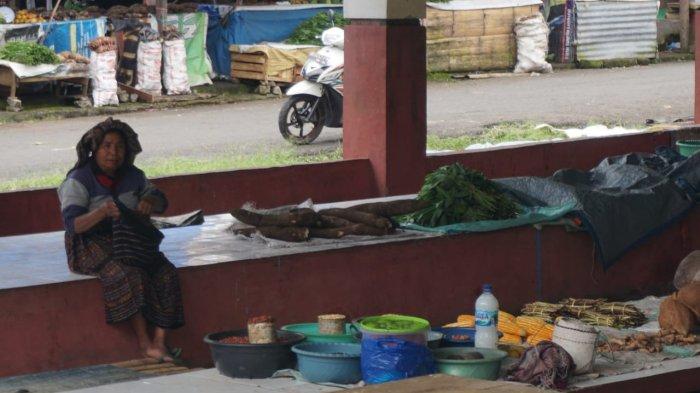 Pedagang Mengeluh Jual Beli di Pasar Bobou Bajawa Ngada Sepi ...