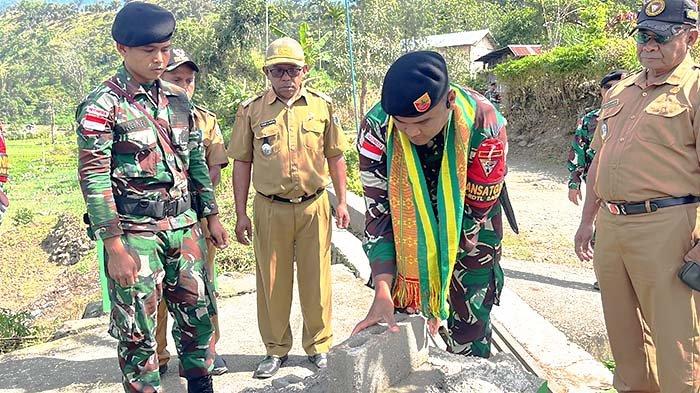 Satgas Pamtas Yonkav Karimata Bangun Kembali Jembatan Gantung di Perbatasan Indonesia-Timor ...