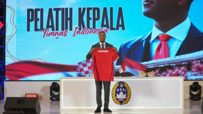 PSSI Resmi Perkenalkan Patrick Kluivert Sebagai Pelatih Baru Timnas Indonesia - Tribunflores.com
