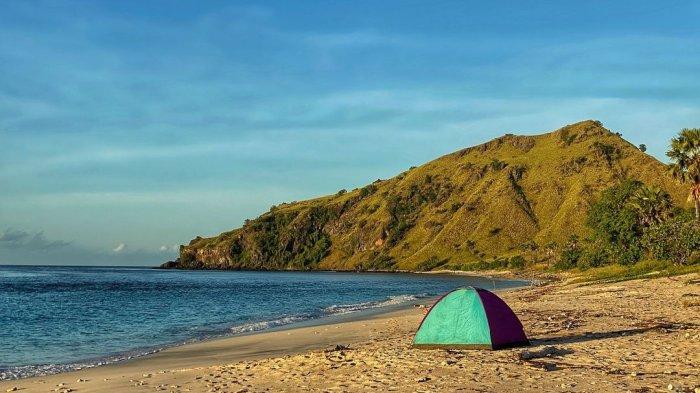 Pantai Wade di Lembata NTT, Suguhkan Pasir Putih, Gradasi Air Laut dan ...