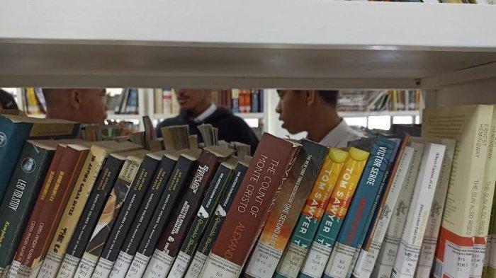 Perpustakaan Gorys Keraf di Lembata Koleksi Ratusan Ribu Buku, Ada Buku ... Perpustakaan Gorys Keraf di Lembata Koleksi Ratusan Ribu Buku, Ada Buku ...