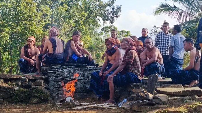 Menjaga Sakralnya Nilai Tradisi So Bhoka Au di Desa Pemo, Kelimutu Ende ...