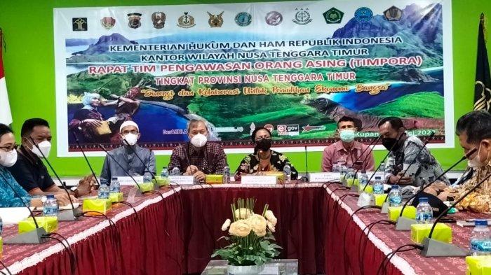 Perkuat Pengawasan Orang Asing, Imigrasi Maumere Ikuti Rapat Tim Pengawasan Orang Asing ...