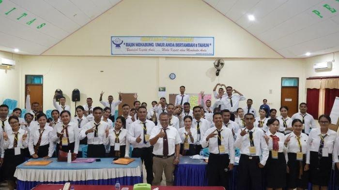Rektor Unipa Tekankan Pentingnya Public Speaking bagi Karyawan Kopdit ...
