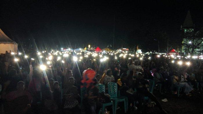 Pesta Rakyat HUT ke 50 Obor Mas, Ribuan Warga Maumere Nikmati Penampilan Aldo, Mitha dan Conrad ...