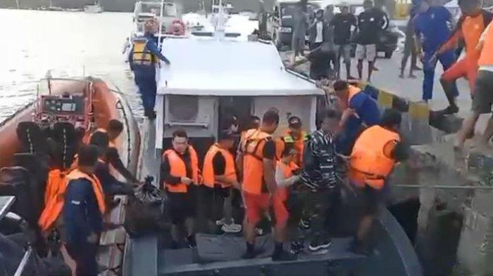 Kapal Pinisi Dragonet Patah Kemudi di Labuan Bajo, Seluruh Penumpang Berhasil Dievakuasi Tim SAR ...