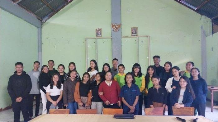 Siswa Antusias Belajar Jurnalistik, SMAN 1 Langke Rembong Bakal ...