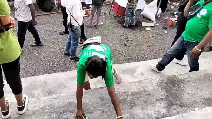 Puji Aksi Pungut Sampah Persami Mania di Stadion Lebijaga Bajawa, Leksi ...