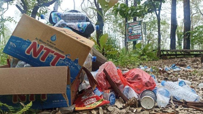 Tumpukan Sampah Plastik Berserakan di Objek Wisata Alam Egon Ilin Medo ...