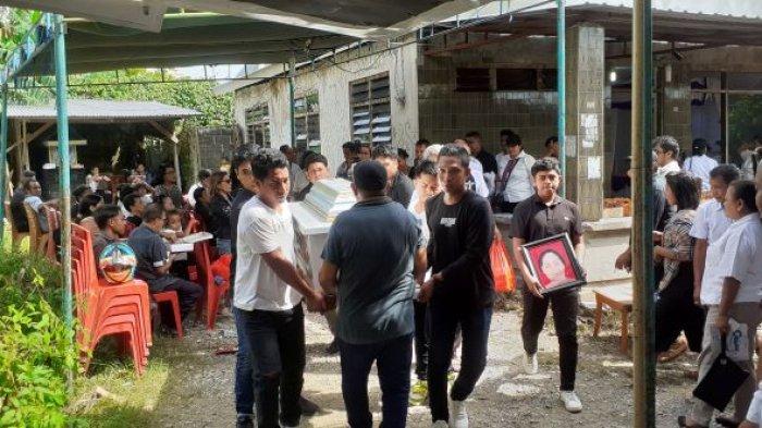 Ratusan Warga Hadiri Pemakaman Ibu Kandung Diduga Dibunuh Anaknya di ...