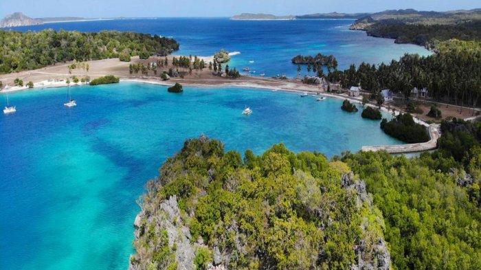 Pesona Telaga Bidadari di Pulau Rote NTT, Dekat Pantai Oeseli - Halaman ...