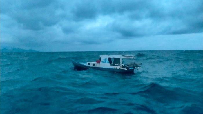 Kapal Mati Mesin Di Tengah Laut Tim Sar Maumere Berhasil Evakuasi 4
