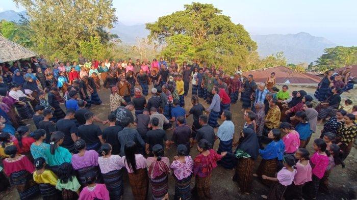 Tarian Wanda Pa'u dan Gawi Perekat Warga Muslim dan Katolik di Pemo ...