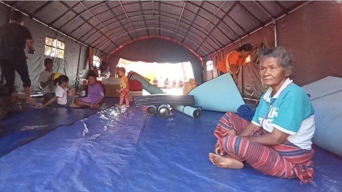 Pengungsi Gunung Lewotobi Tidur Beralaskan Terpal, Markus: Pak Wapres ...