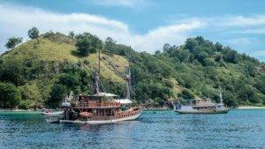 Kapal Wisata Tenggelam di Pulau Kelor Labuan Bajo, Penumpang dan Kru Kapal Berhasil Dievakuasi ...