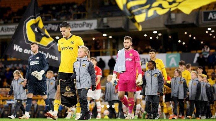 Sebelum Gabung Timnas Indonesia Justin Hubner Pimpin Wolves Raih ...