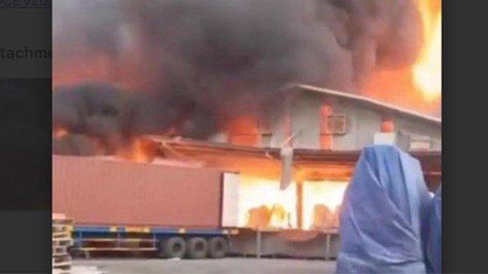 Kebakaran Hebat di Pabrik Bekasi Tewaskan 9 Orang dan Lukai 4 Lainnya - tribungayo.com