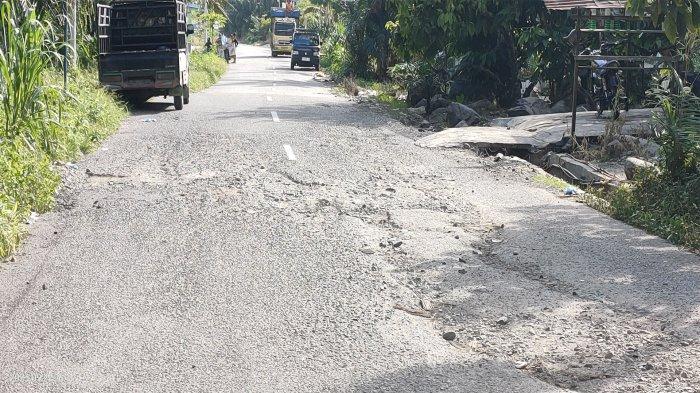 Jalan Muara Situlen- Gelombang di Aceh Tenggara Bertaburan Lubang ...