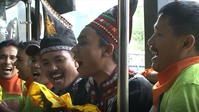 Didong Dalam Trans Jakarta: Kabri Wali Telah Berdidong Sampai Prancis ...