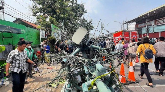 Kecelakaan Maut Di Bekasi 11 Orang Tewas Knkt Truk Kelebihan Muatan