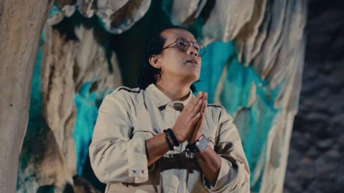 Lirik Lagu Minang Lumpur dan Berlian By Ipank yang Viral di TikTok - tribungayo.com