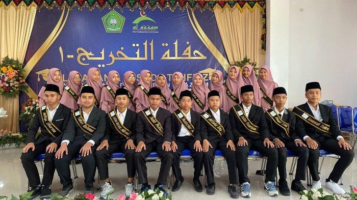 MTsS Tahfidzul Quran Al Azzam di Aceh Tengah Wisuda 22 Siswa Angkatan Pertama - tribungayo.com