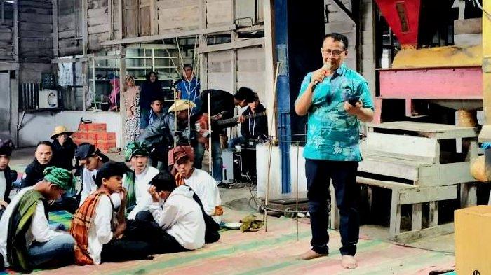 Danny Susanto Baca Puisi Kopi Berbahasa Portugis, Prancis dan Italia di ...