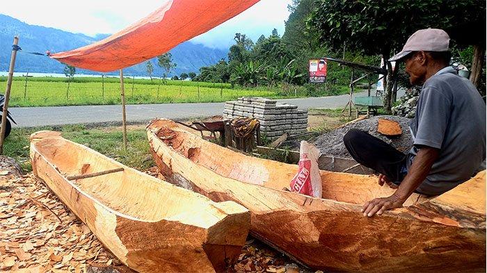 Perahu Buatannya Bisa Jadi Pelampung, Ini Sosok Pak Hamdan Pembuat ...