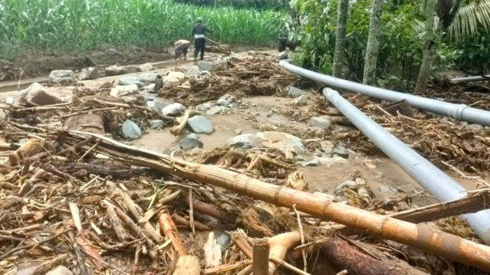 Korban Banjir Bandang di Rikit Bur Aceh Tenggara Butuh Dapur Umum ...