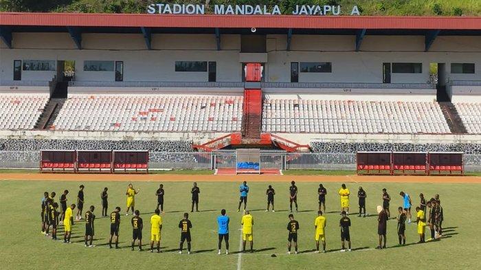 Persewar Waropen Jadi Klub Pertama Selesai 12 Laga Liga 2 2023/2024 ...