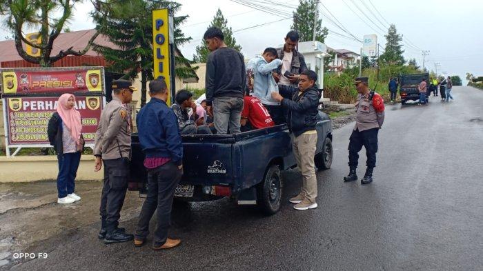 Polres Bener Meriah Gelar Razia Periksa Narkoba dan Senjata Tajam Bagi Pengendara - tribungayo.com