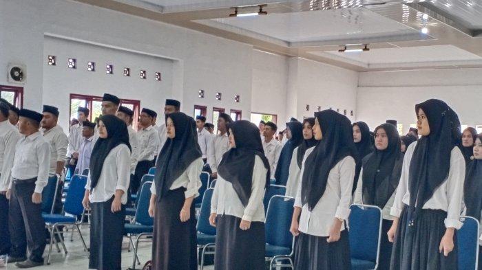 Sah, 408 Anggota PPS Pemilu 2024 di Gayo Lues Dilantik, Ketua KIP ...