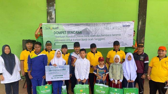 Nasabah Bank Aceh dan Pembaca Serambi Indonesia Bantu Korban Banjir Bandang Aceh Tenggara ...