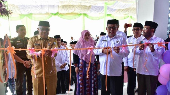 Gedung Pusat Layanan Haji dan Umrah Terpadu Kemenag Bener Meriah ...