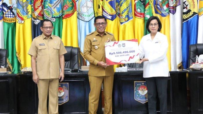 Pj Bupati Gayo Lues Terima Dana Insentif Fiskal Kinerja Rp 9,5 M dari Menteri Keuangan dan ...