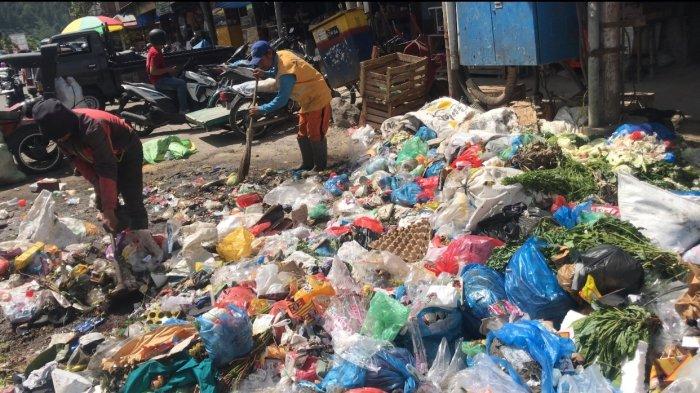 Sampah yang Menumpuk Dua Hari dan Berbau, Kini Sudah Dibersihkan ...