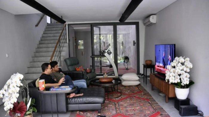 Tahun Baru 2023: Anies Baswedan Nonton Netflix Bersama Mikail - Tribun Gorontalo