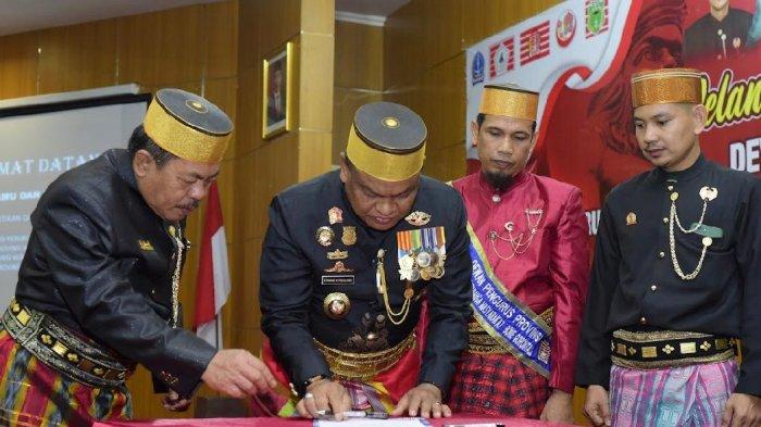 Bupati Andi Fashar Melantik Kerukunan Masyarakat Bone di Gorontalo ...