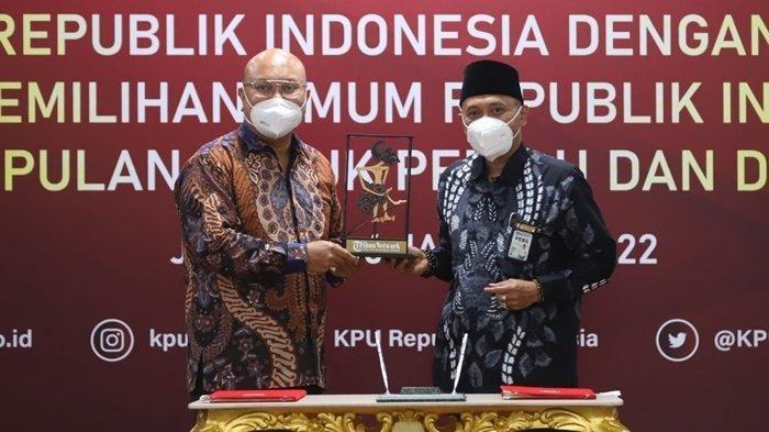 Cerita Ketua KPU RI Ilham Saputra: Dilobi Peserta Pemilu hingga Menjaga ...