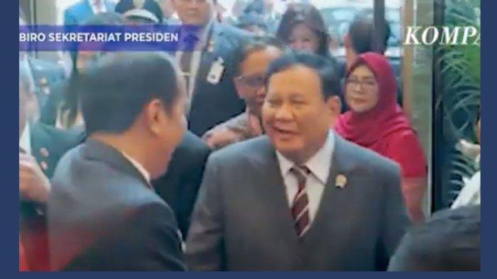 250 Hari Menuju Pilpres 2024: Jokowi - Prabowo Tertawa Lepas di Malaysia - Tribun Gorontalo
