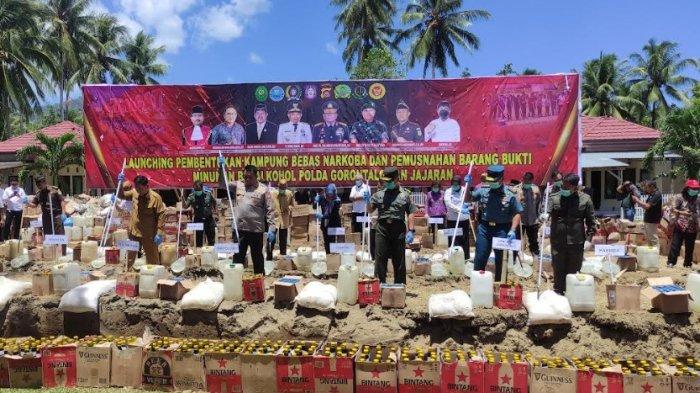 BREAKING NEWS 18.432 Liter Captikus dan 22.204 Botol Miras Dimusnahkan ...