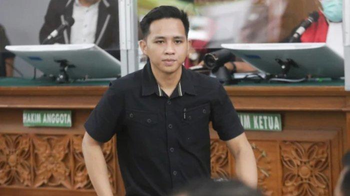 Sah! Bharada E Tetap Jadi Polisi, Hanya Dimutasi dan Demosi - Tribun Gorontalo