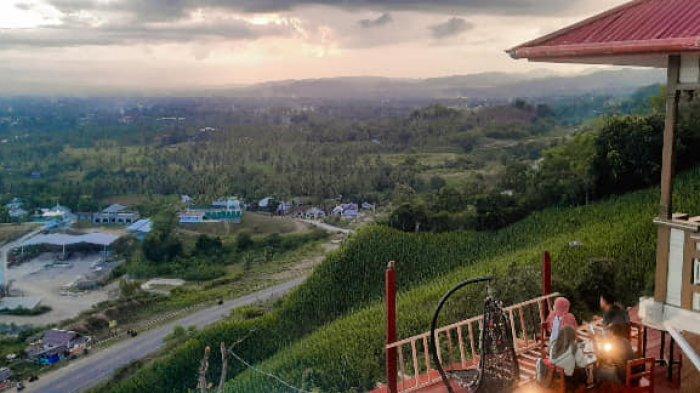 Menikmati Pemandangan dari Sunset Hills Gorontalo, Modal Rp 10 Ribu ...
