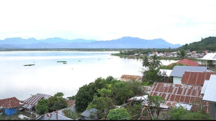 Menikmati Pemandangan Danau Limboto dari Masjid Qubah Makam Raja Ilato ...