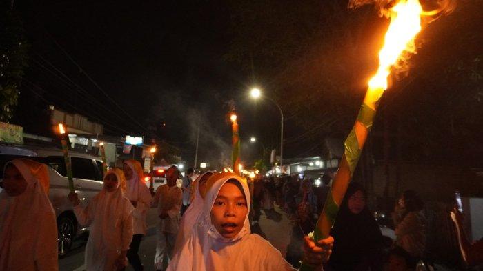 Gorontalo Kemarin, Pawai Obor Sambut Pertengahan Ramadhan dan Harga ...