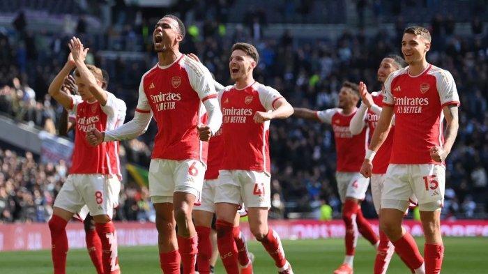 AC Milan Tertarik dengan Bek Arsenal Jakub Kiwior - Tribun Gorontalo