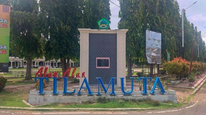 Lebih dari Sekedar Taman, Alun-Alun Tilamuta Menawarkan Sejarah ...