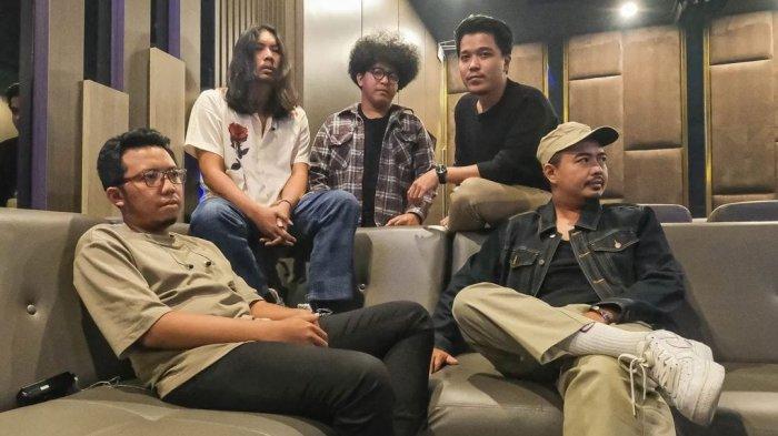 10 Lagu Good Morning Everyone, Suara Vokalisnya Mirip Duta Sheila On 7 ...