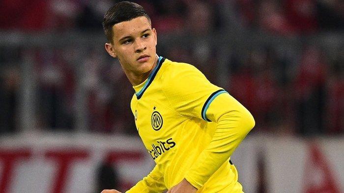Valentin Carboni Pemain 17 Tahun Inter Milan Debut di Liga Champions ...
